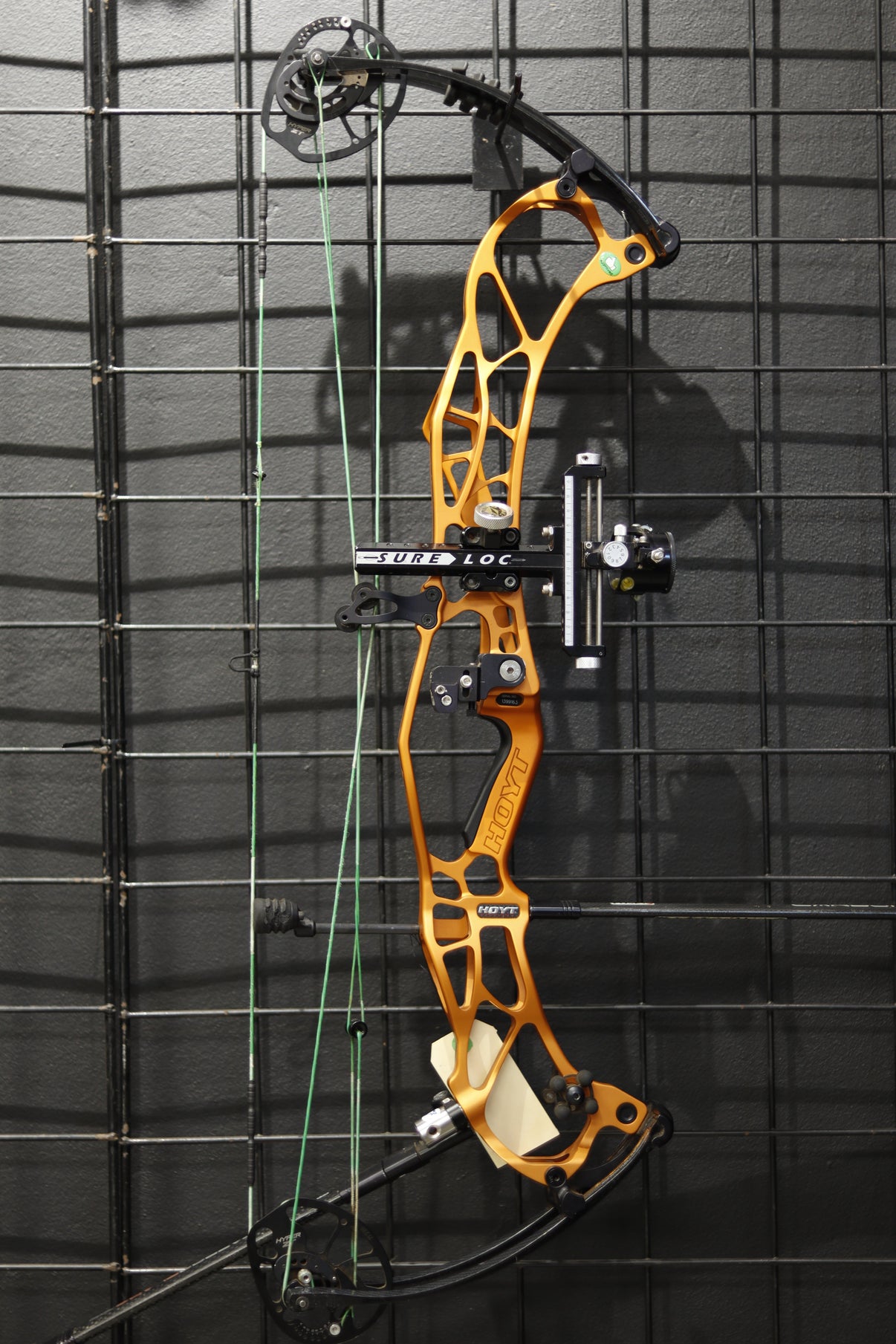 Hoyt Pro Force Package – Magnum Archery